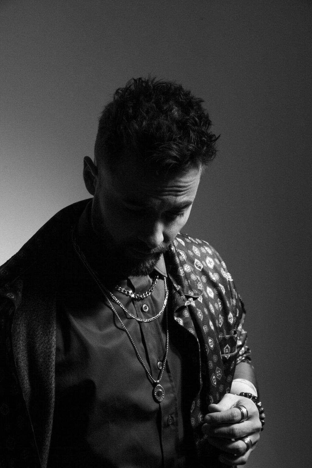 Nino Arial – Site officiel de l'humoriste Nino Arial